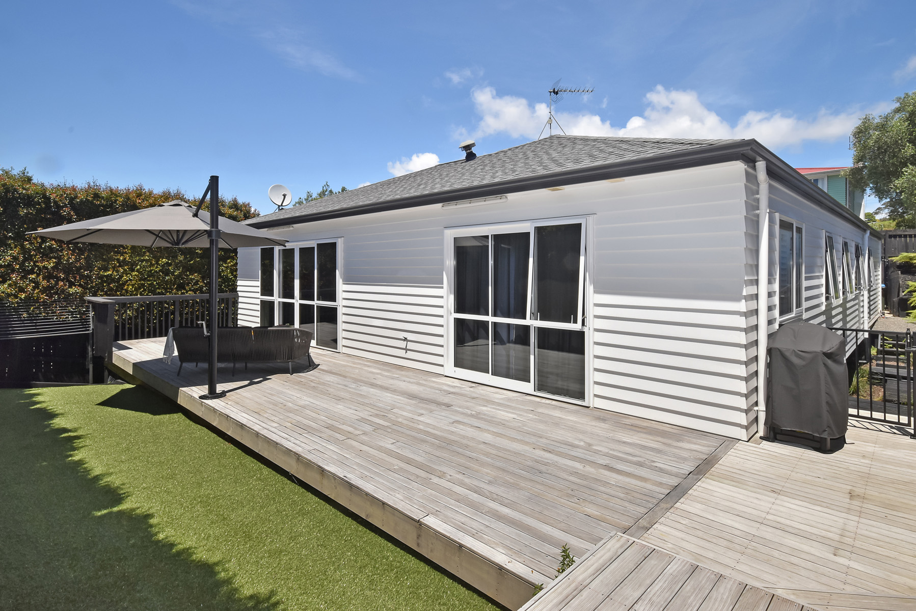 PRIVATE FAMILY OASIS! - 20a Apirana Avenue, Glen Innes - Auckland Region. HomeSell, New Zealand.